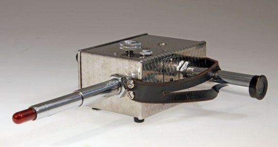 Dosimeter: Victoreen condenser R-Meter, 1928 - Dittrick Medical History ...