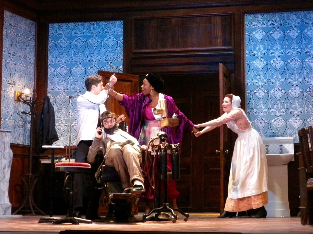 Faculty Member Designs at the Royal Academy of Dramatic Arts ...